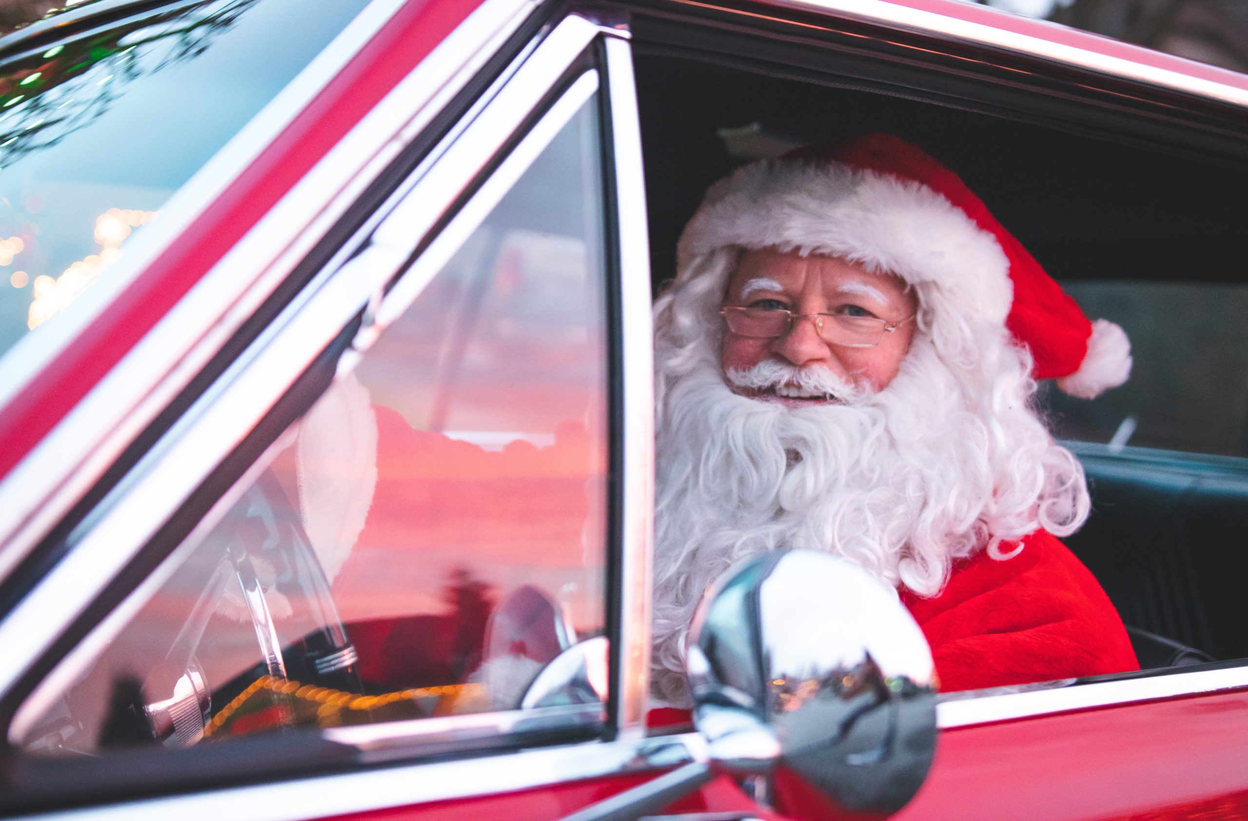santa-claus-driving-a-classic-red-american-muscle-car_t20_yX8epO ⋆ ...
