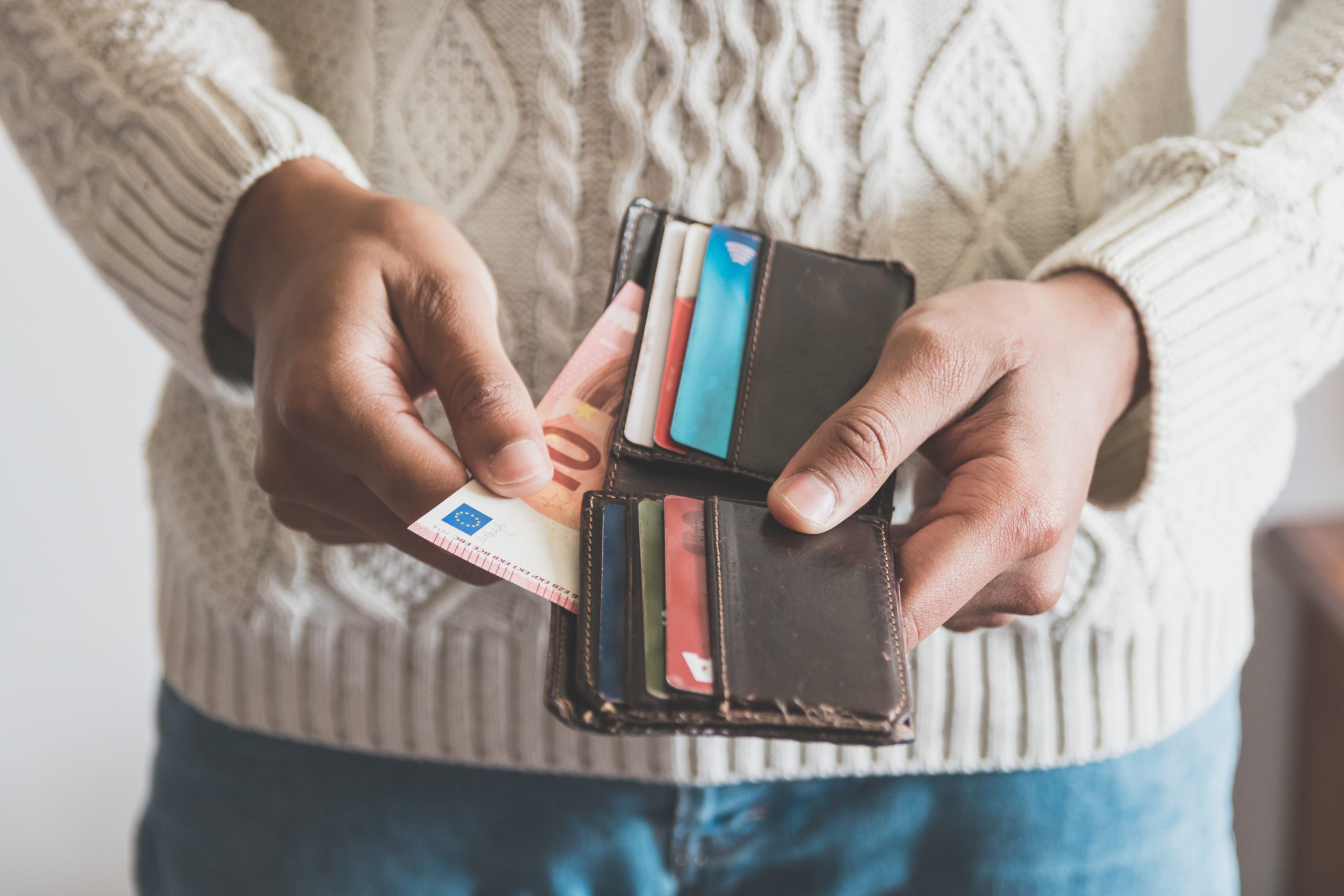 Deutsche zahlen im internationalen Vergleich immer noch am liebsten mit ...